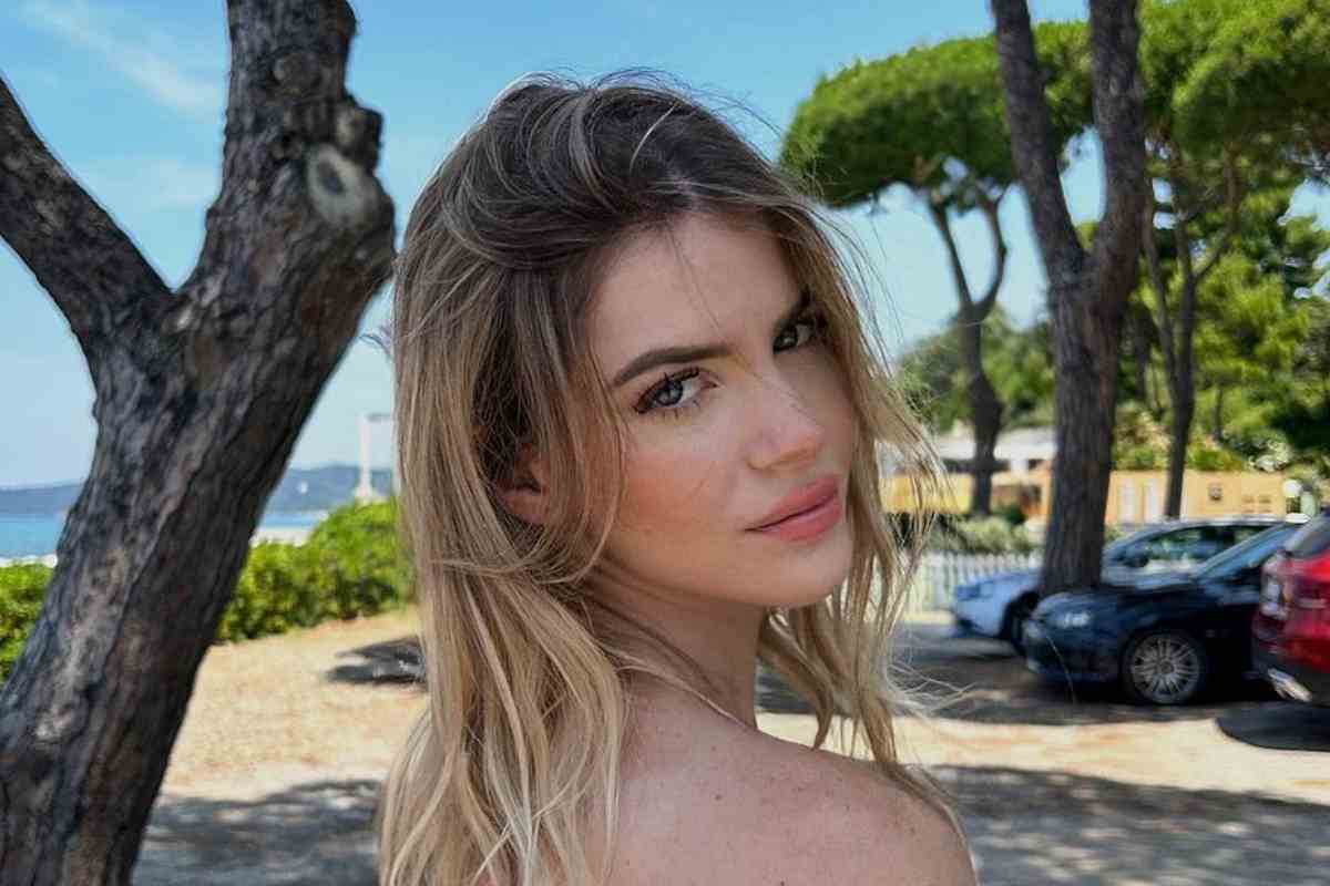 Sara Croce, che slancio: le sue gambe sono lo spettacolo da non perdere ...